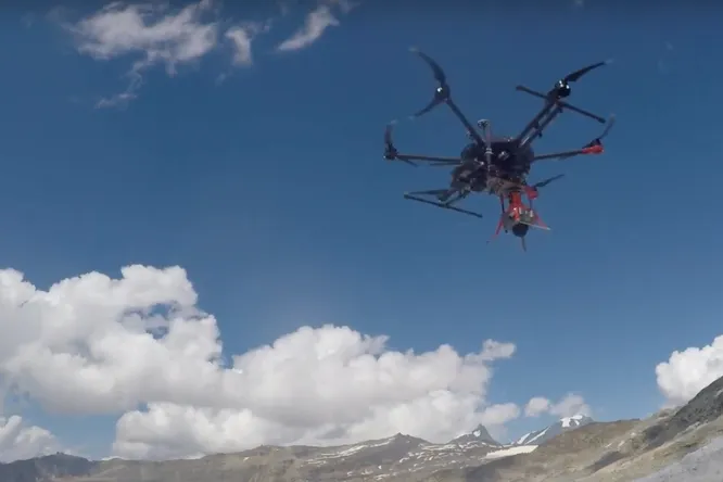 Les drones dégonfleront les capteurs GPS sur les glaciers