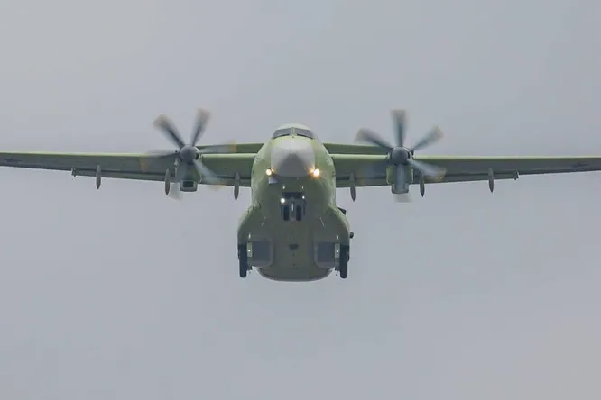 IL-112B-ийн эхний тохиолдол нь тонн унав