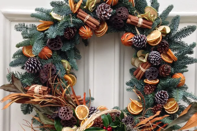 La beauté fais-le vous-même: comment faire une couronne de Noël