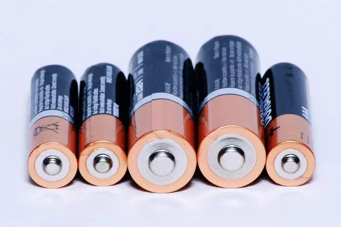 Schalt d'Batterie erstallt déi Illusioun déi Männer en Häerzinfarkt hunn 151368_2