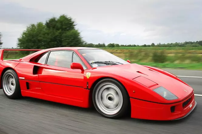 Tiapolo i Ferrari F40 Fala, pe o le a le mea e oso ai postike ma oti 153097_2