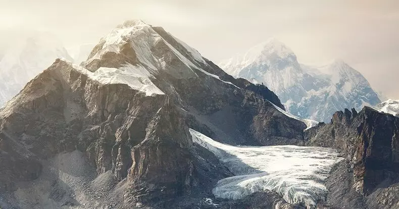 Per què a la part superior de l'Everest es fon el gel quan hi ha un fred terrible