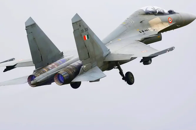 የሩሲያ-ህንድ ሮኬት ከ SU-30 ጋር ተጀመረ