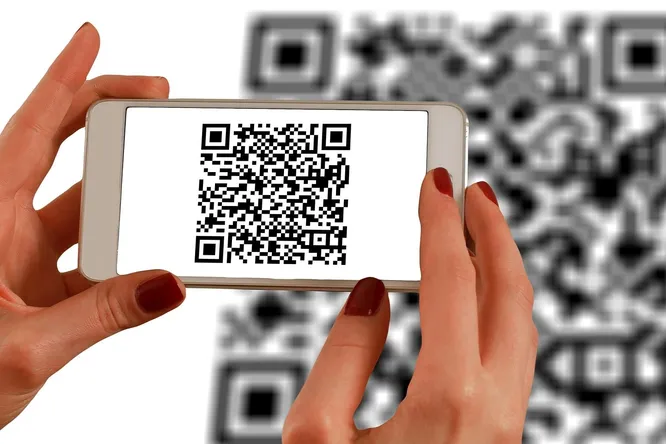 QR кодлары Шайтан белән мөнәсәбәтләрдә шикләнелгән