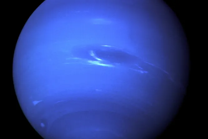 Ny astronomia dia tratran'ny dihin'ny Neptune volana