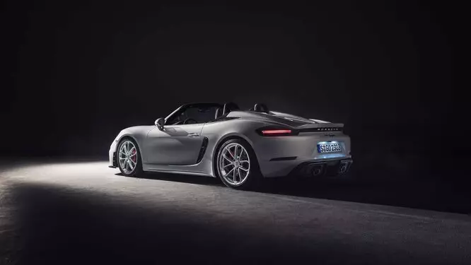 Porsche je objavio par atmosferskih 718 310916_3