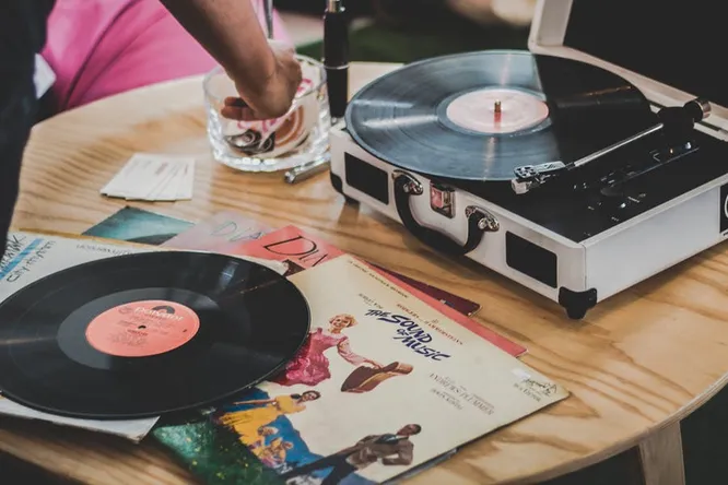 Á nálinni: Það sem þú þarft að vita um vinyl leikmanninn