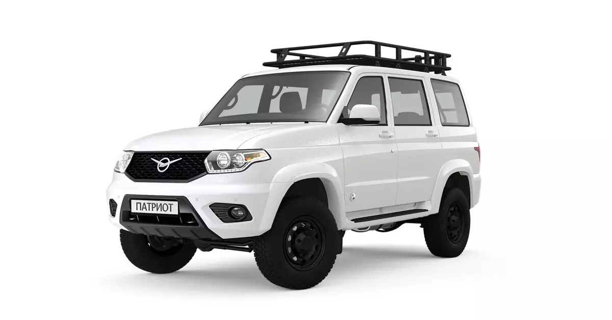 UAZ omisti Antarktikon avaamisen SUV 200. vuosipäivää