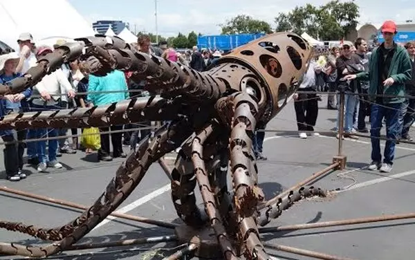 Mechateuthis: Giant Mechanical Squid 324048_4