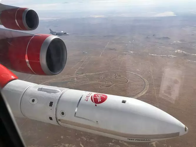 Virgin Orbit-ek Boeing 747-ren lehen hegaldia atxikitako suziri batekin egin zuen 327074_3