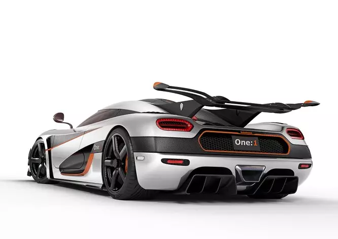 Koenigsegg หนึ่ง: 1