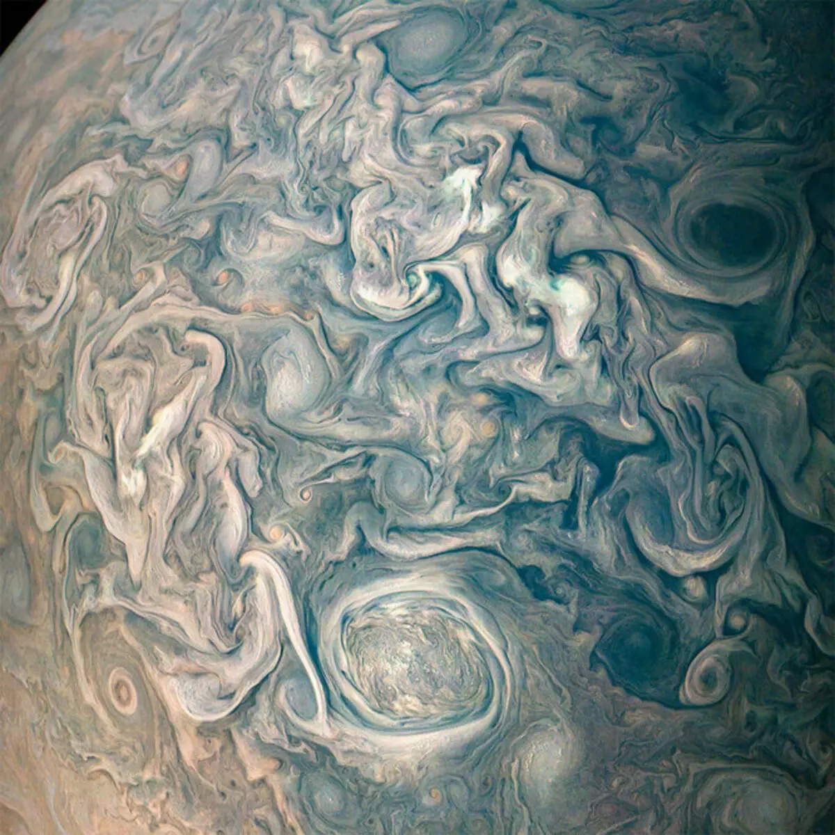 8 most impressive pictures of Jupiter 331156_2