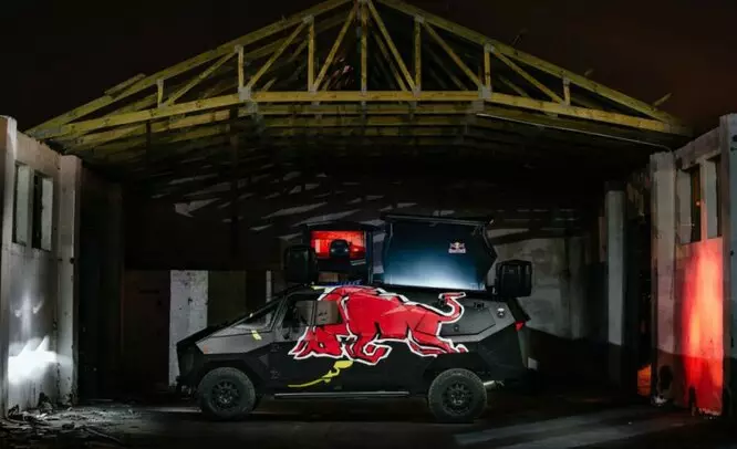 Red Bull and Land Roverからのストーンス - SUV 333539_6