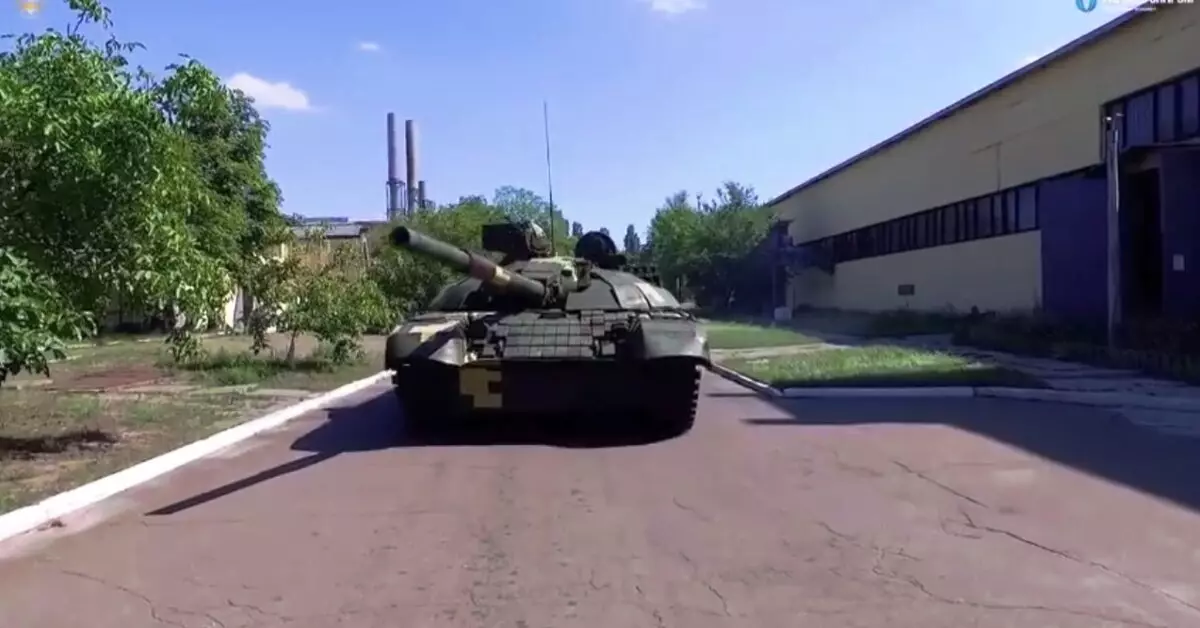 Thawj Tswj Hwm ntawm Ukraine boasts hloov tshiab tank