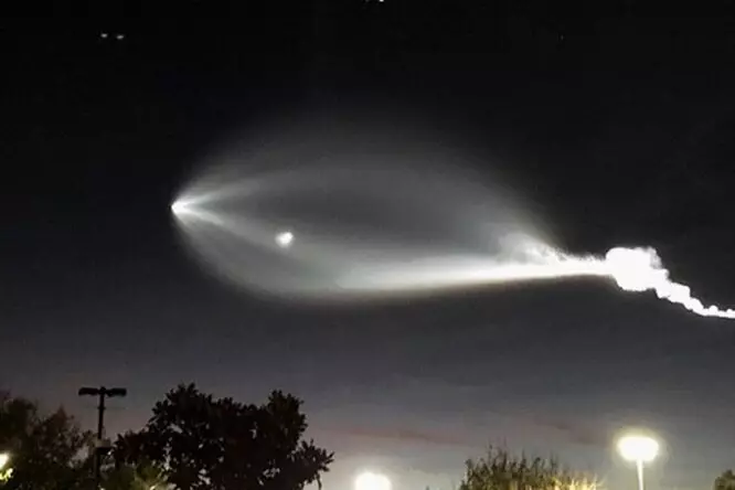 Spacex আমেরিকা উপর আকাশ চালু 336620_2