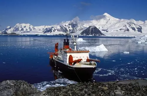 Німецький криголам Polarstern - судно для досліджень в приполярних широтах