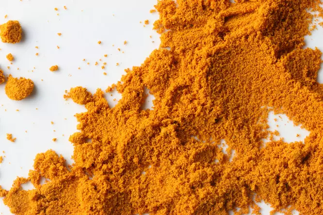 Turmeric yog ntau dua li ntau cov tshuaj 339066_2