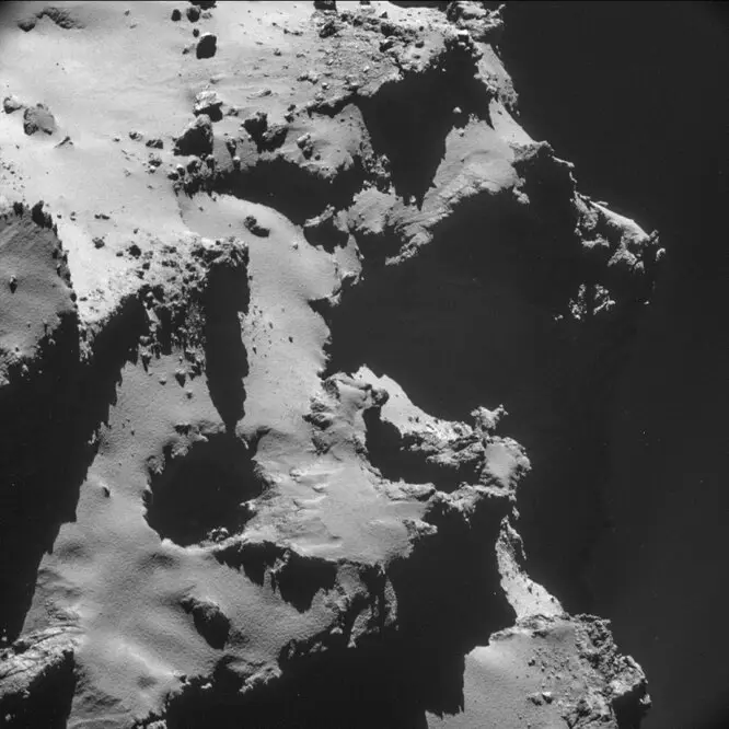 Rosetta a enlevé la comète d'une distance très proche 340648_2