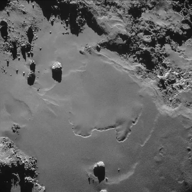 Rosetta a enlevé la comète d'une distance très proche 340648_4