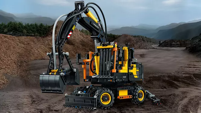 10 LEGO Technic mašīnas: salīdziniet dizainerus un reālos prototipus 343604_21