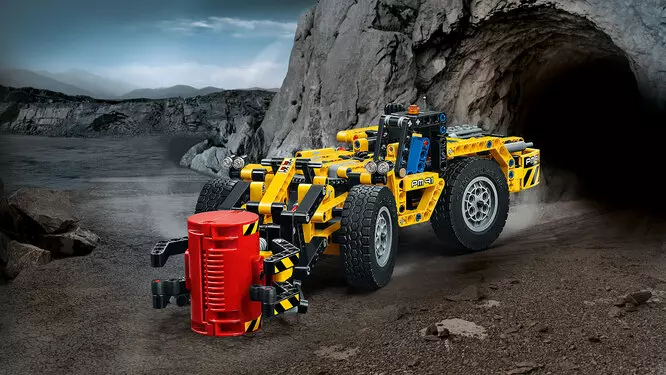 10 LEGO Technic mašīnas: salīdziniet dizainerus un reālos prototipus 343604_23