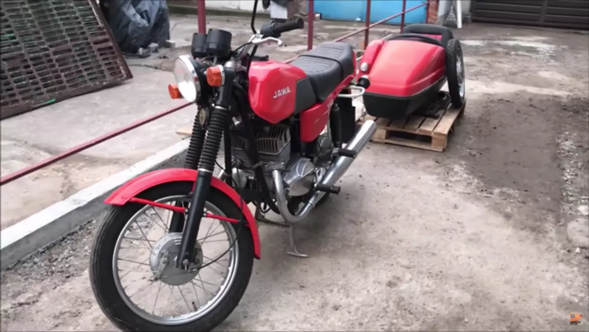 Mendapati motosikal baru "java" 1990