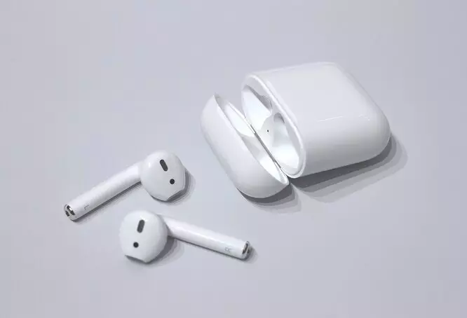 AirPods - снежань 2016