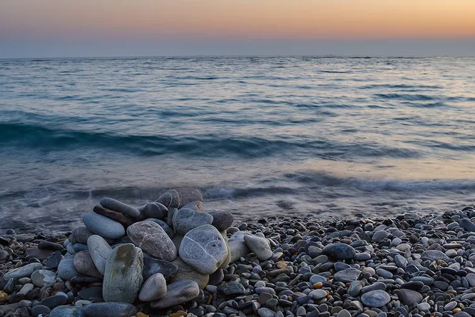 O Mar Negro em Novorossiysk ficou vermelho