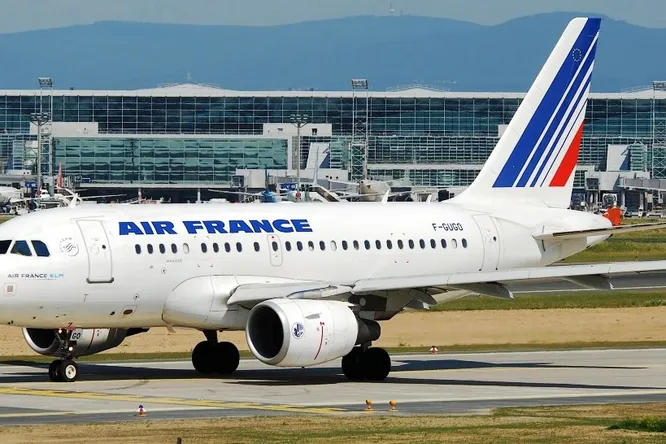 Franse luchtvaartmaatschappij ontkent een vecht van piloten in de cockpit