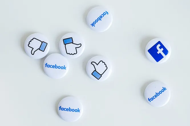 Facebook va plăti pentru participarea la sondaje