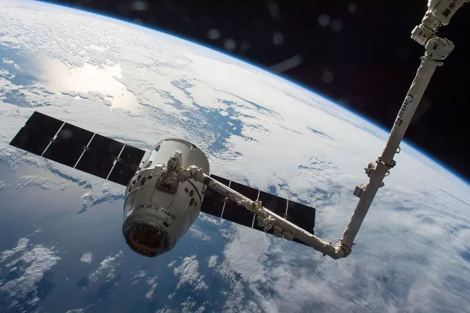 Spacex odložil ďalšie spustenie draka Space Truck