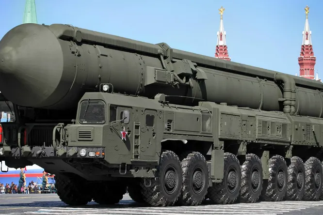 Sa Russia, isang pagsubok na paglunsad ng isang intercontinental missile